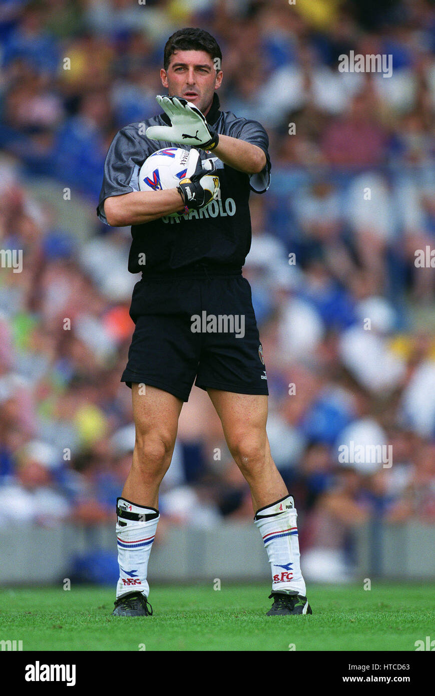 GIANLUCA PAGLIUCA BOLOGNA FC 31 July 1999 Stock Photo - Alamy