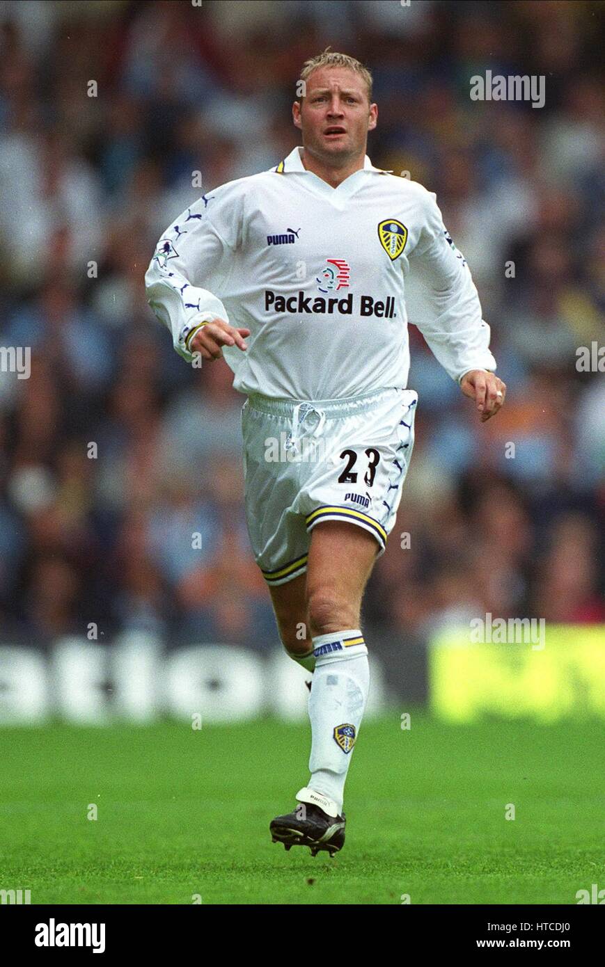 DAVID BATTY LEEDS UNITED FC 07 August 1999 Stock Photo - Alamy