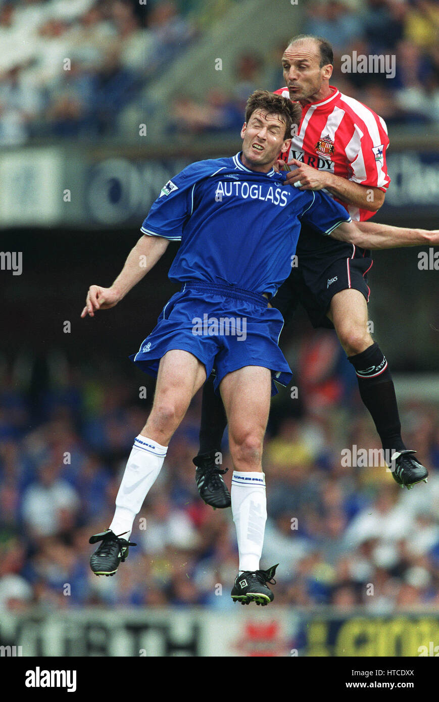 CHRIS SUTTON & STEVE BOULD CHELSEA V SUNDERLAND 07 August 1999 Stock ...