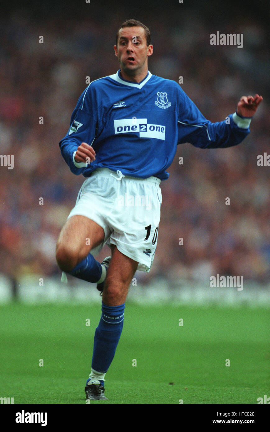 DON HUTCHISON EVERTON FC 08 August 1999 Stock Photo - Alamy