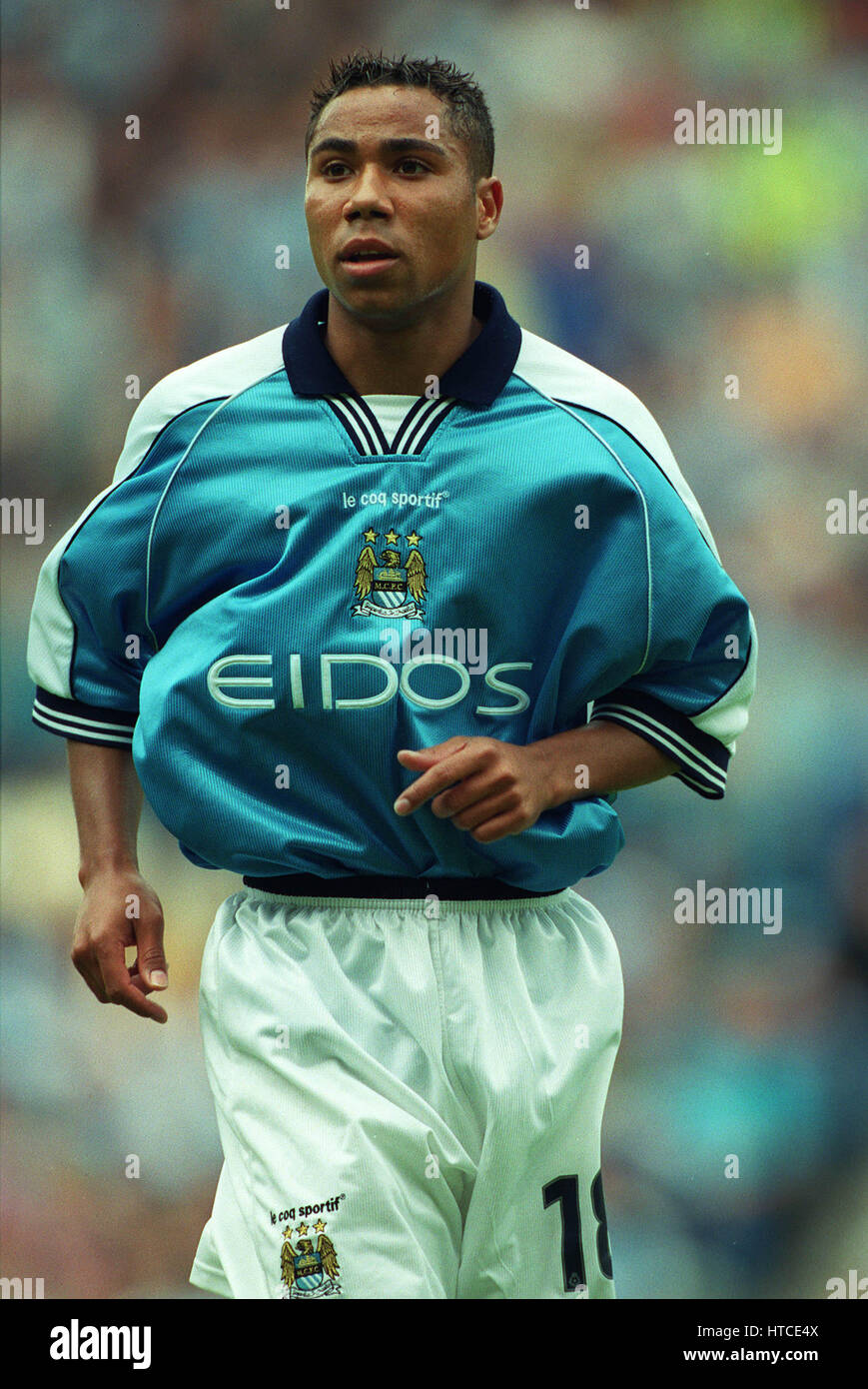 JEFF WHITLEY MANCHESTER CITY FC 08 August 1999 Stock Photo - Alamy