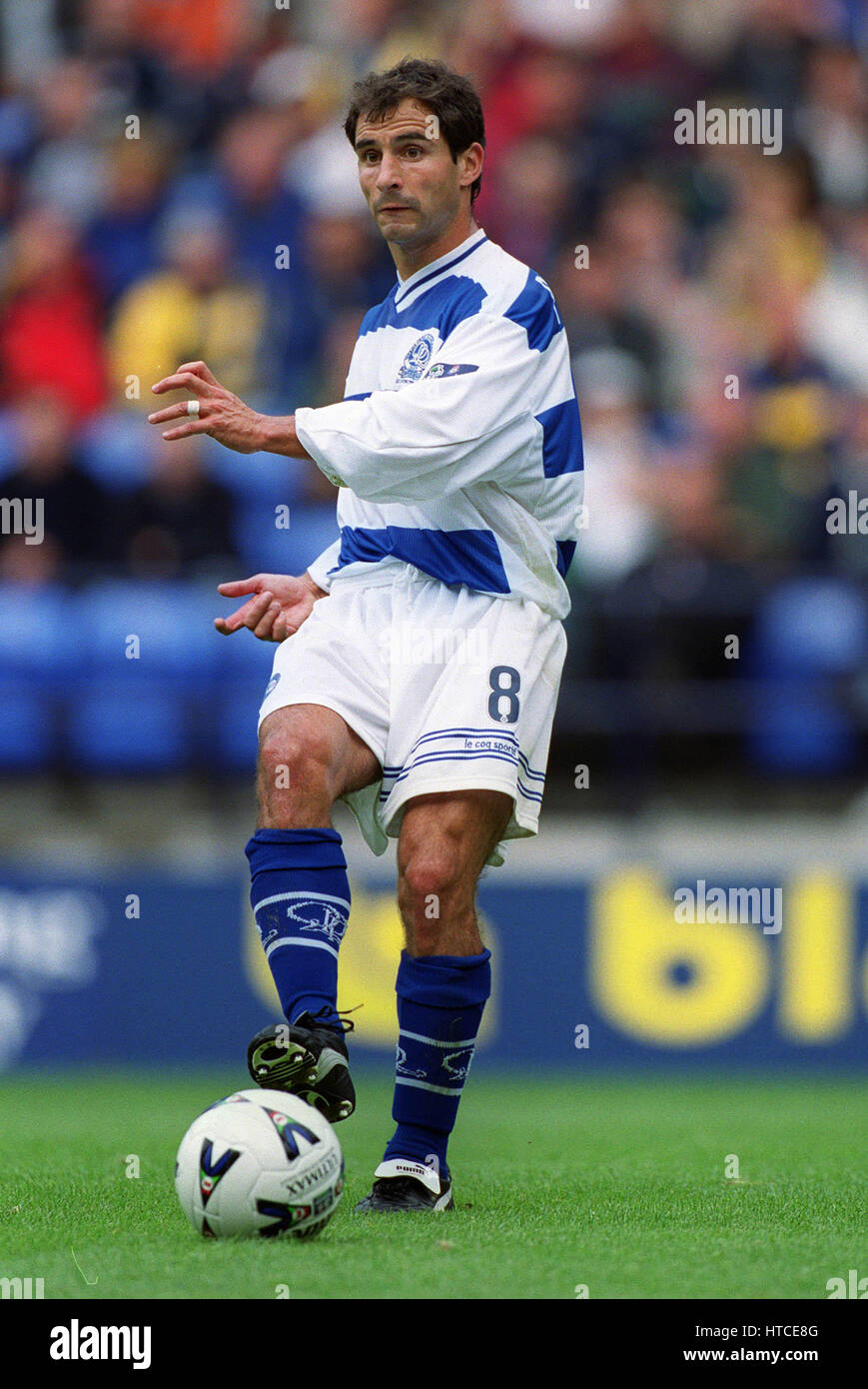 GAVIN PEACOCK QUEENS PARK RANGERS FC 13 August 1999 Stock Photo - Alamy