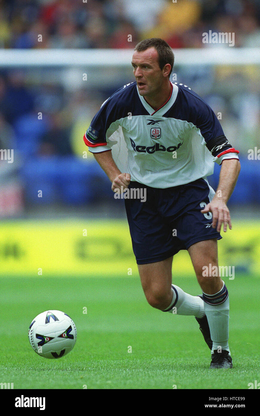 MIKE WHITLOW BOLTON WANDERERS FC 14 August 1999 Stock Photo - Alamy