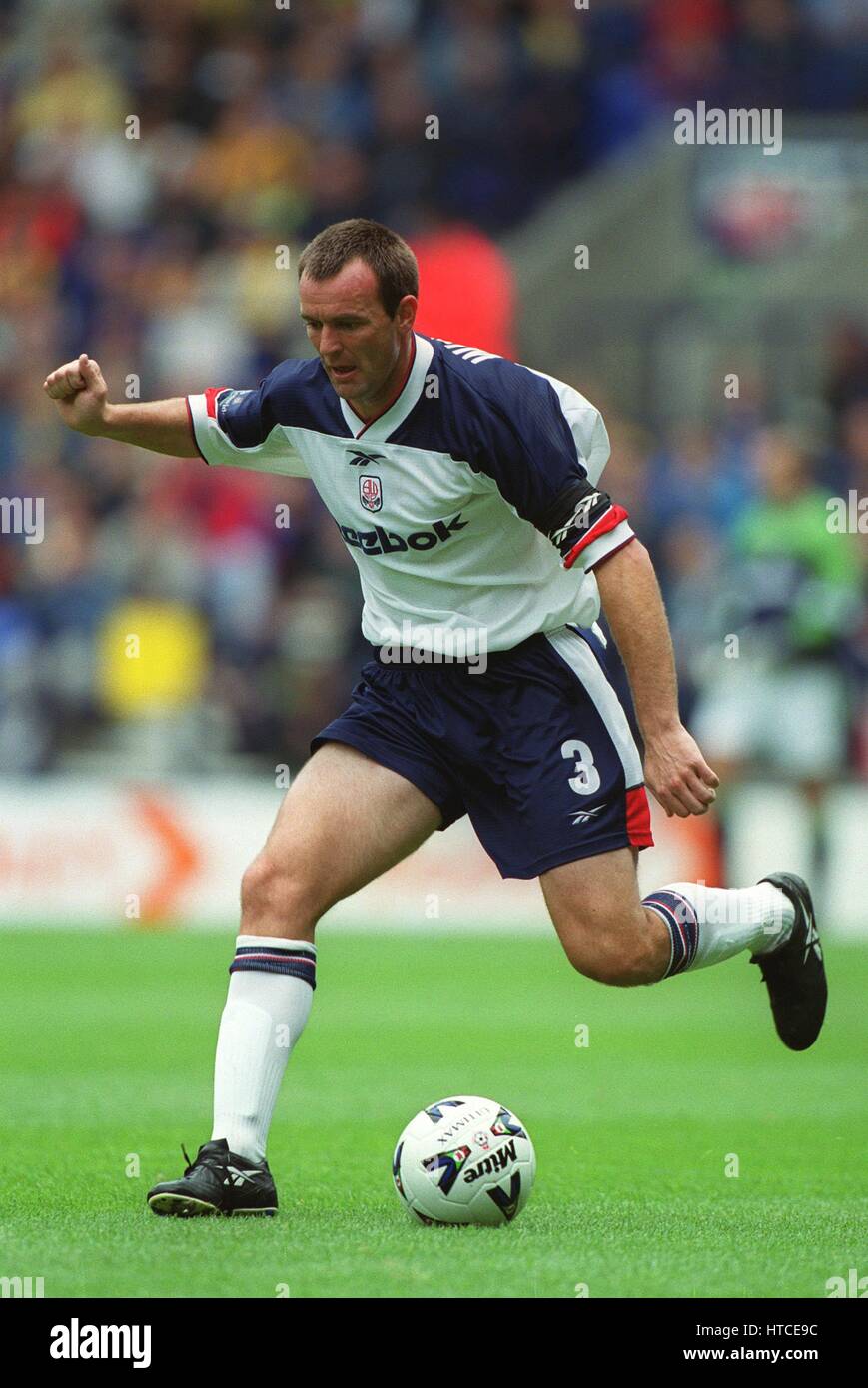 MIKE WHITLOW BOLTON WANDERERS FC 14 August 1999 Stock Photo - Alamy