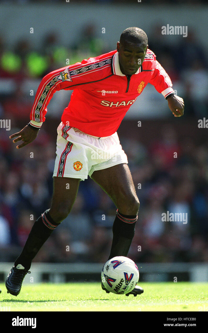 ANDY COLE MANCHESTER UNITED FC 14 August 1999 Stock Photo - Alamy