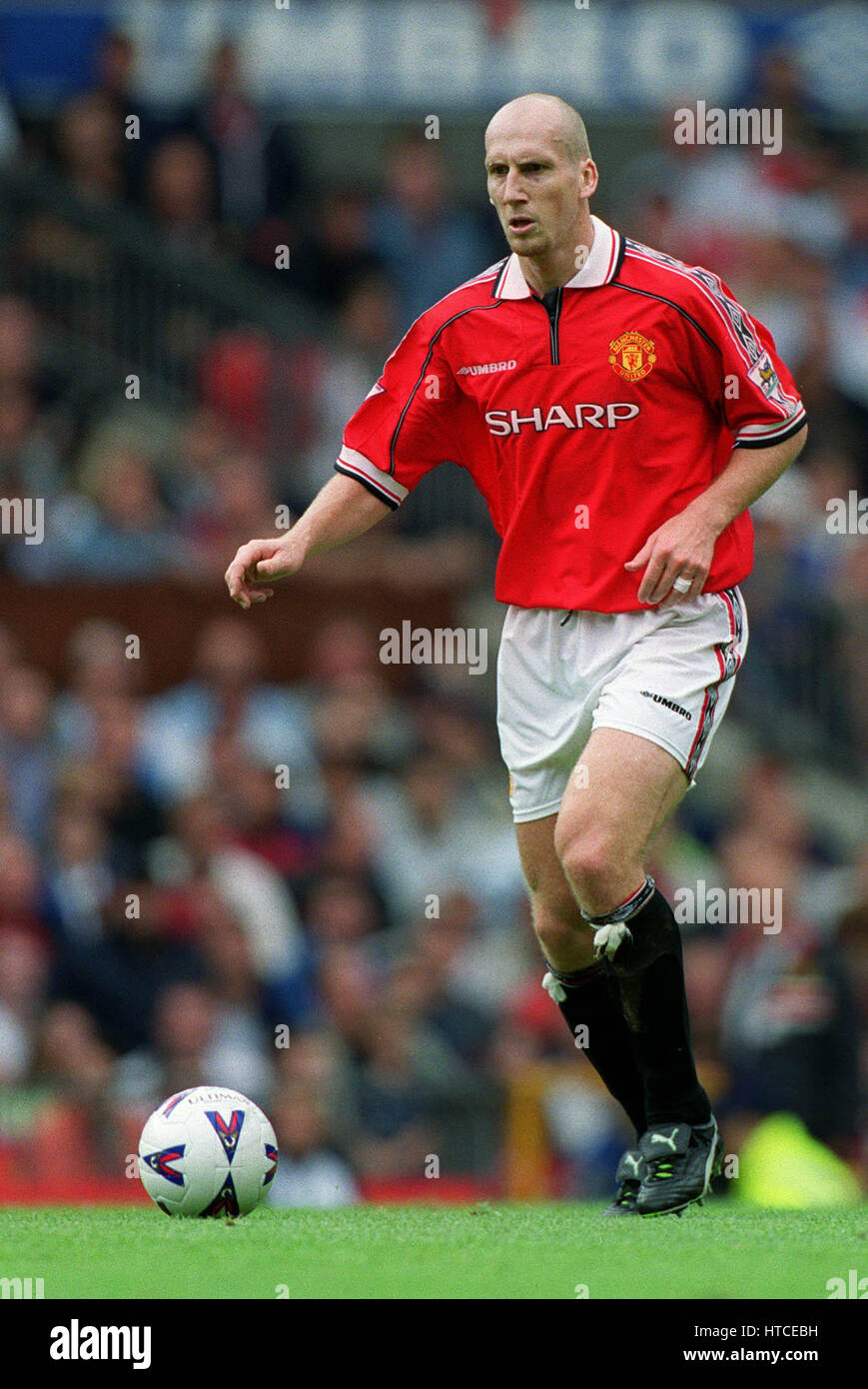 JAAP STAM MANCHESTER UNITED FC 14 August 1999 Stock Photo - Alamy