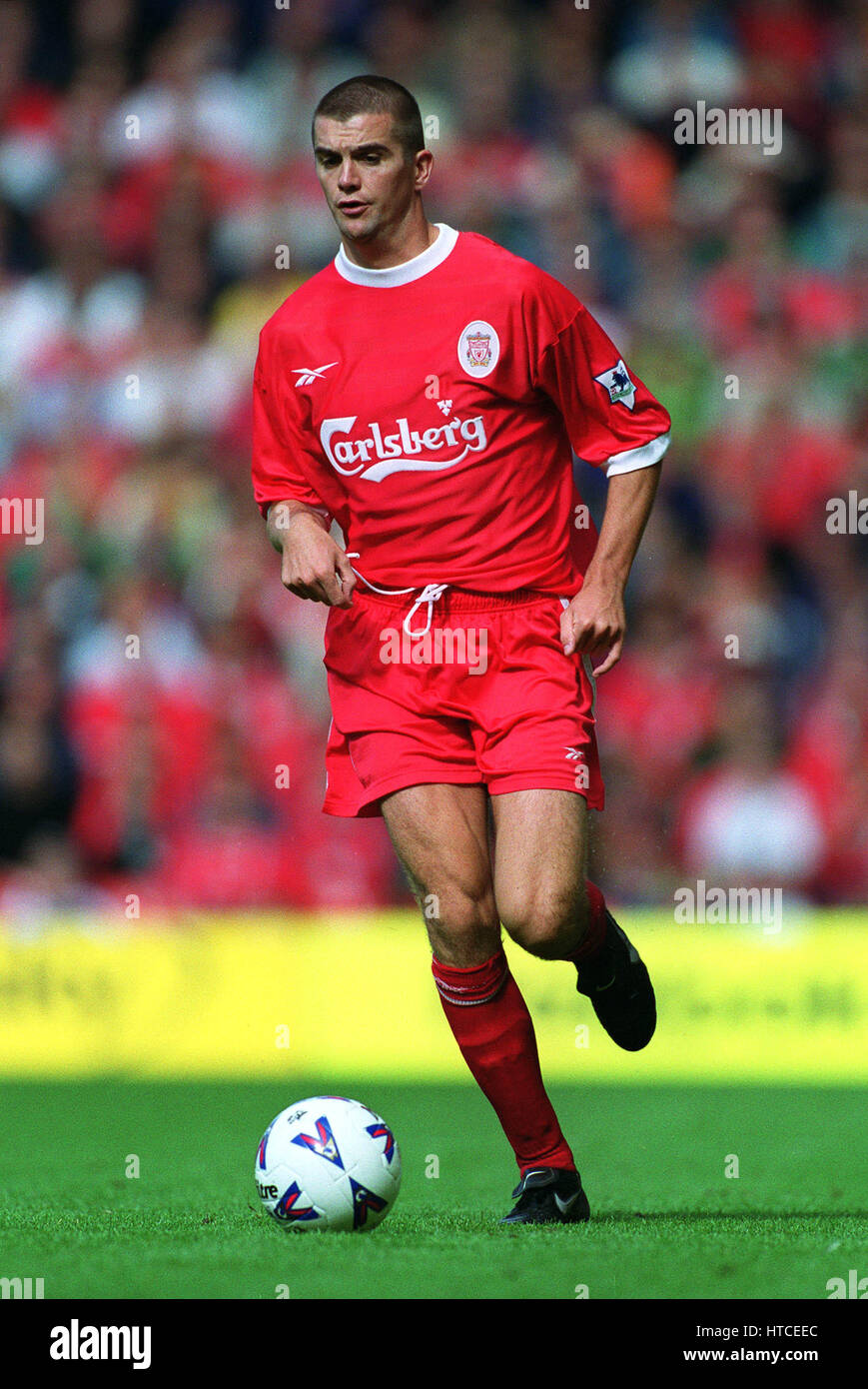 DOMINIC MATTEO LIVERPOOL FC 14 August 1999 Stock Photo - Alamy