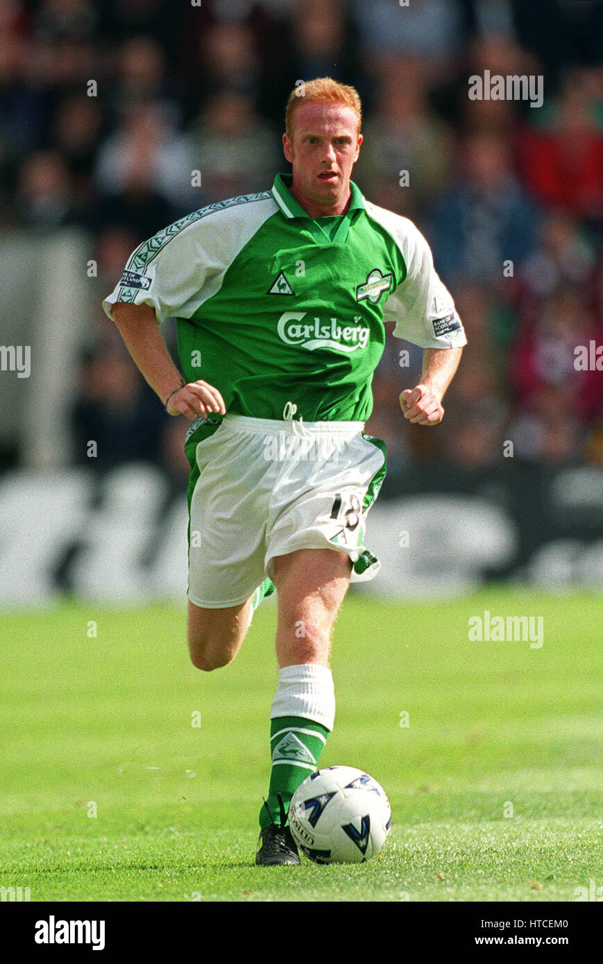 MICHAEL RENWICK HIBERNIAN FC 14 August 1999 Stock Photo - Alamy