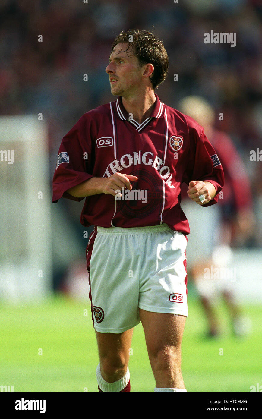 GARY MCSWEGAN HEARTS OF MIDLOTHIAN FC 14 August 1999 Stock Photo - Alamy