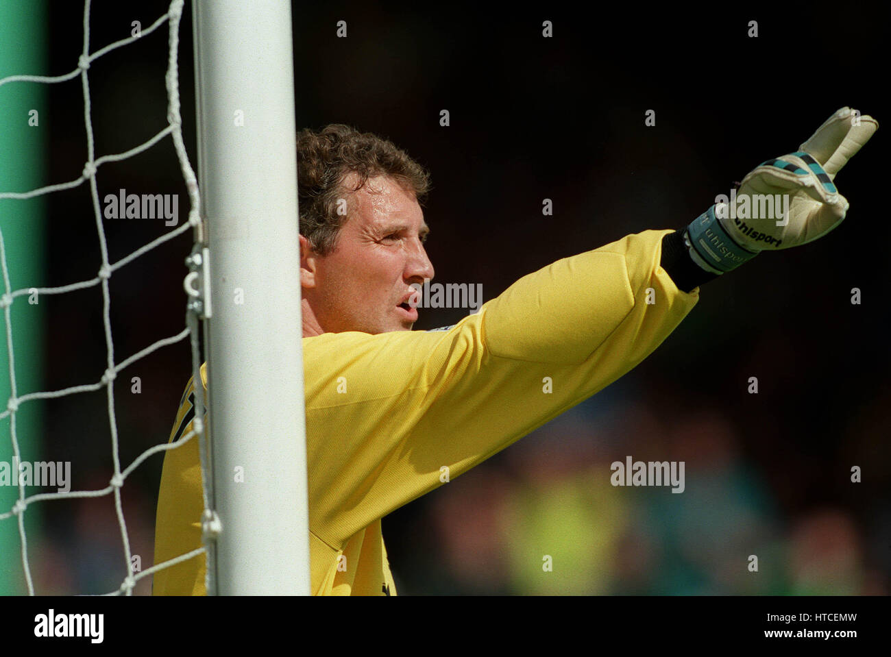 GILLES ROUSSET HEART OF MIDLOTHIAN FC 14 August 1999 Stock Photo - Alamy
