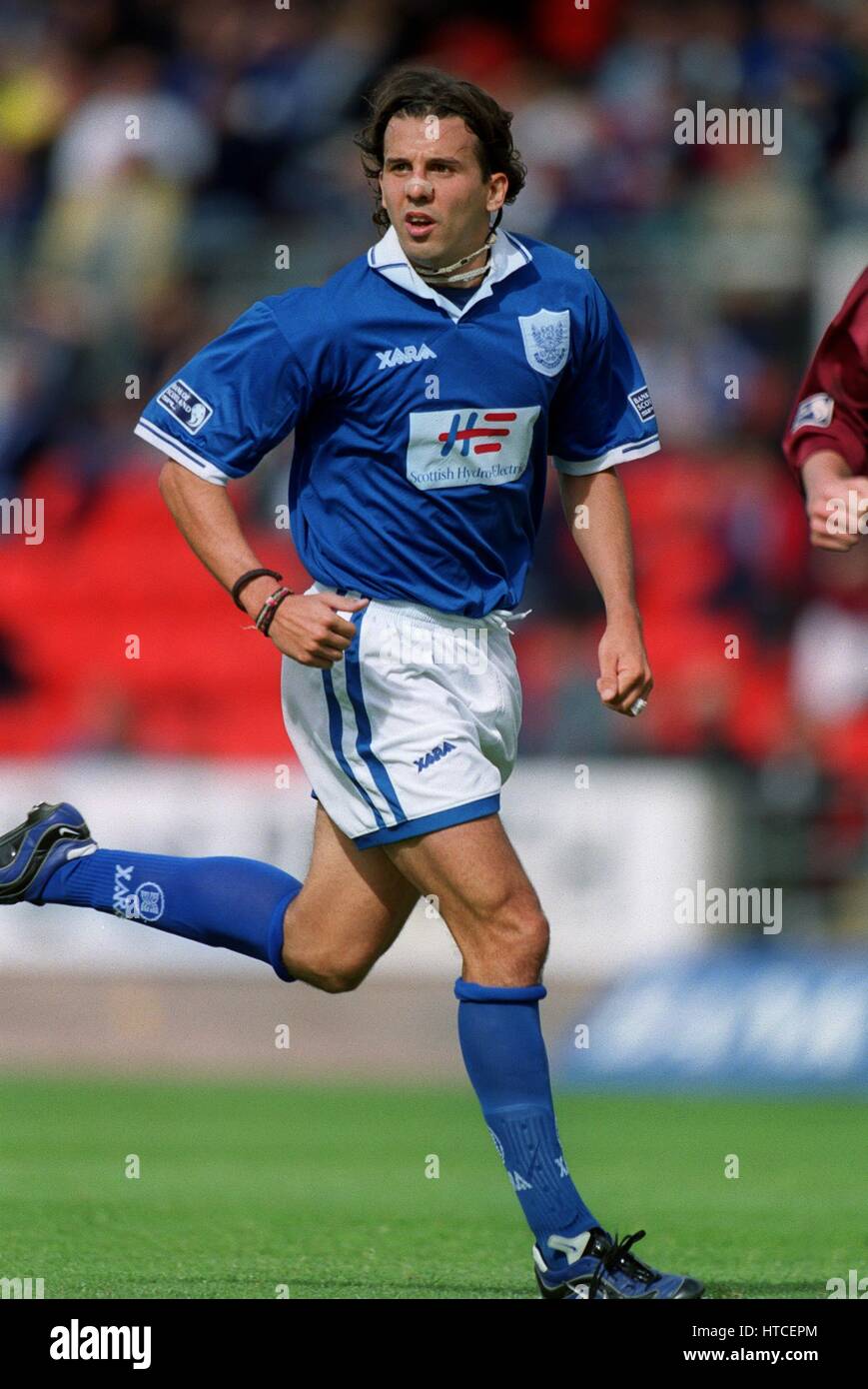 NICK DASOVIC ST JOHNSTONE FC 14 August 1999 Stock Photo - Alamy