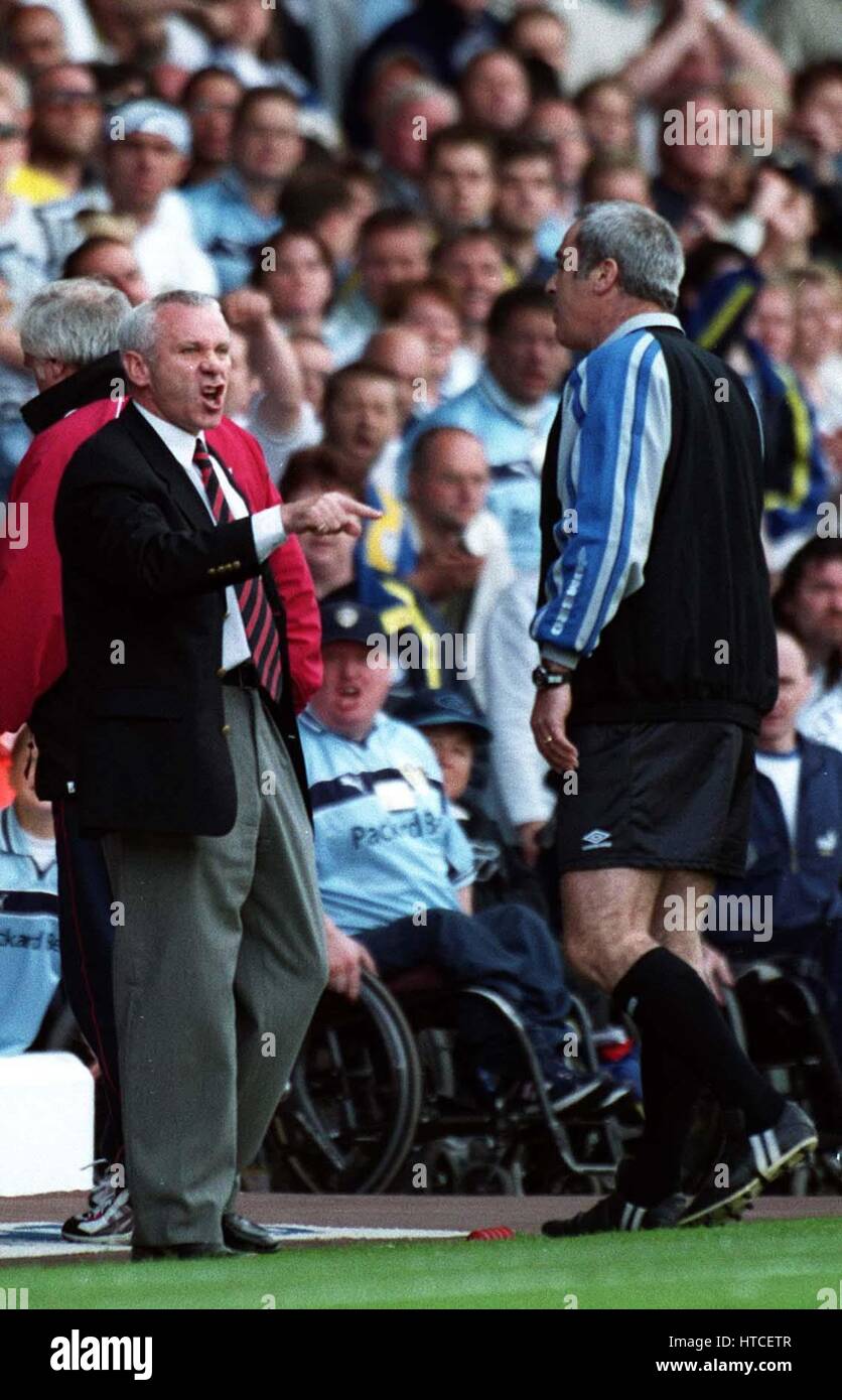 4th offical hi-res stock photography and images - Alamy