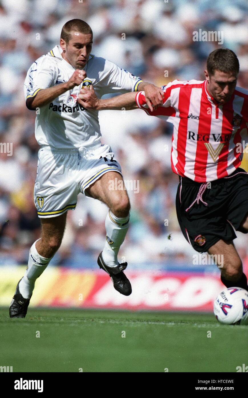 CHRIS MAKIN & DARREN HUCKERBY LEEDS UNITED V SUNDERLAND 19 August 1999 ...