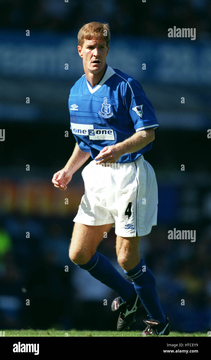 RICHARD GOUGH EVERTON FC 21 August 1999 Stock Photo - Alamy