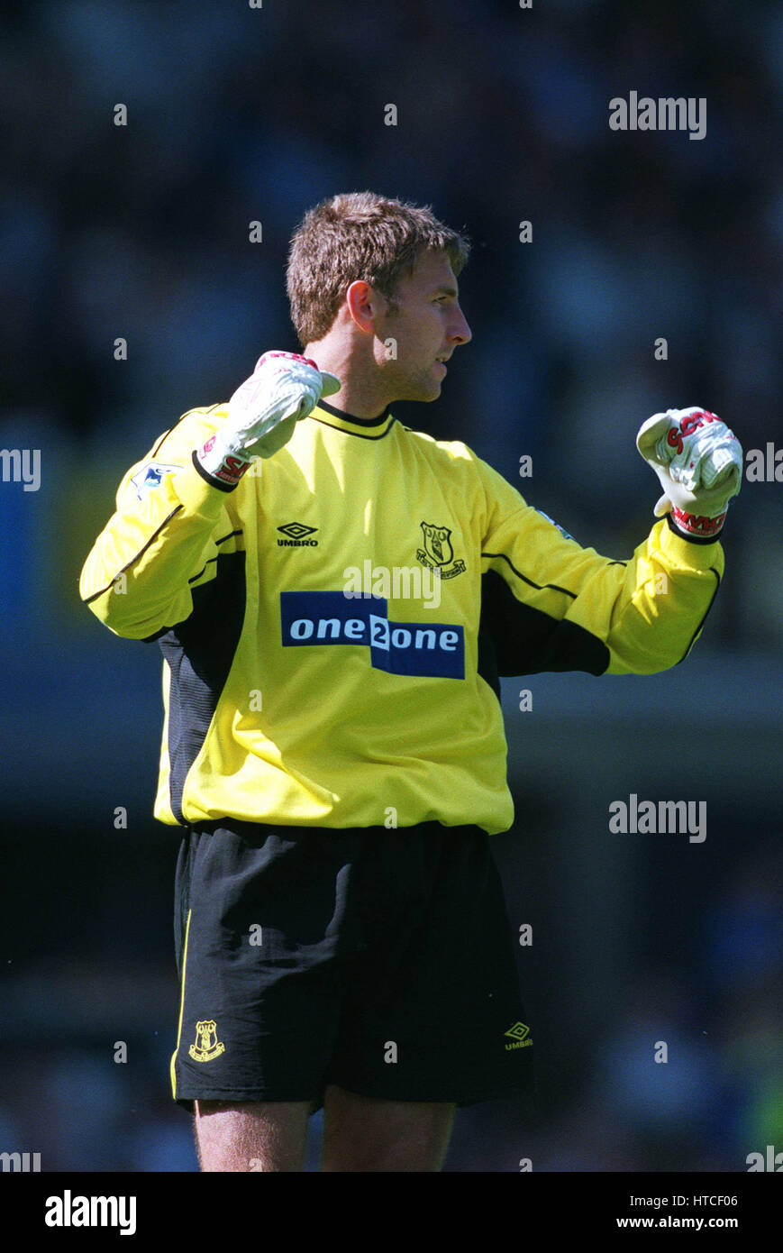 PAUL GERRARD EVERTON FC 21 August 1999 Stock Photo - Alamy