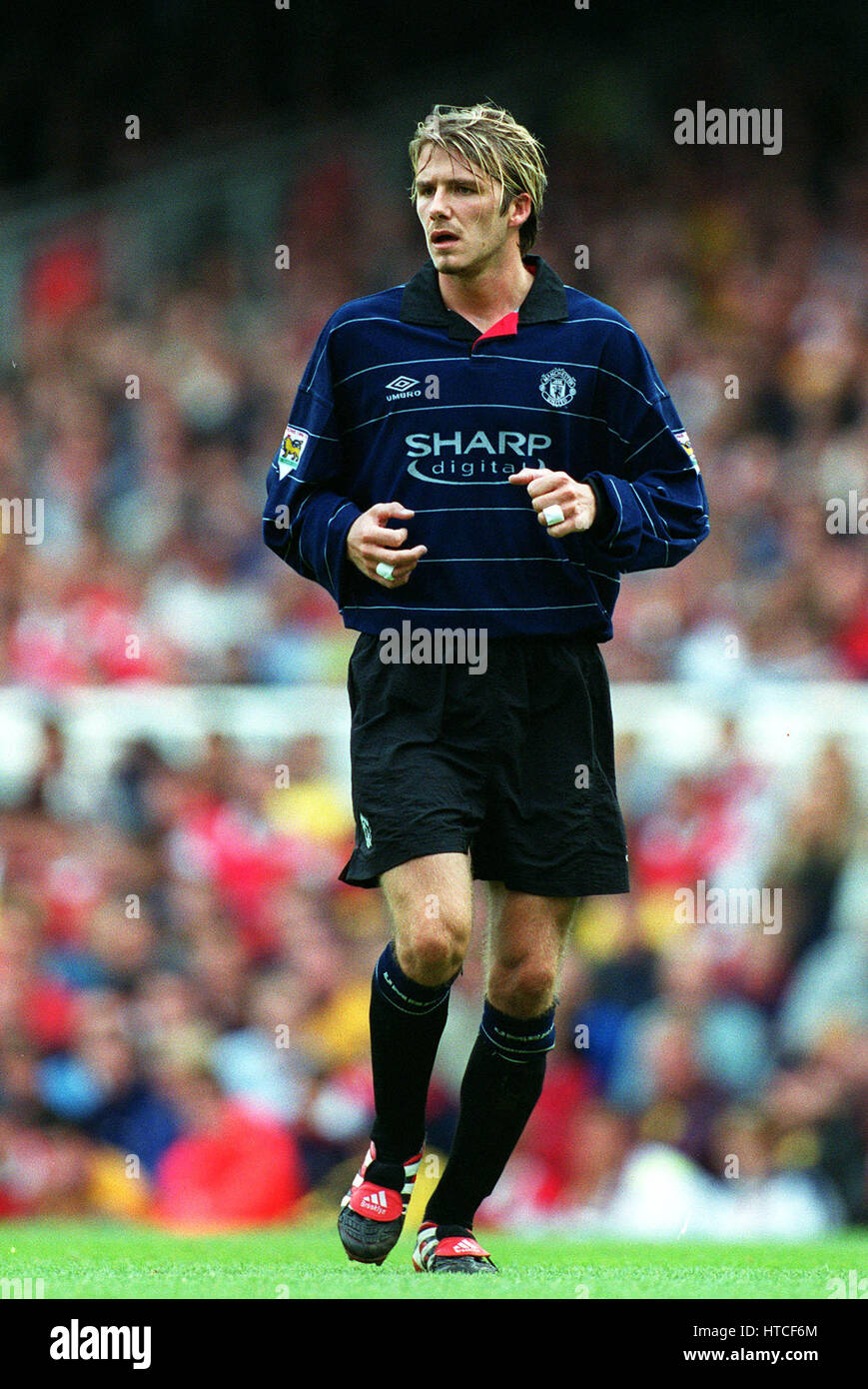 DAVID BECKHAM MANCHESTER UNITED FC 22 August 1999 Stock Photo - Alamy