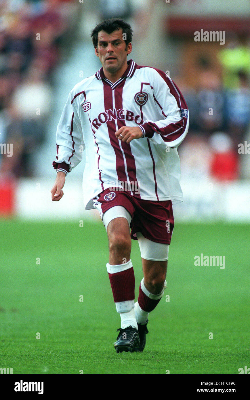DARREN JACKSON HEARTS OF MIDLOTHIAN FC 22 August 1999 Stock Photo - Alamy