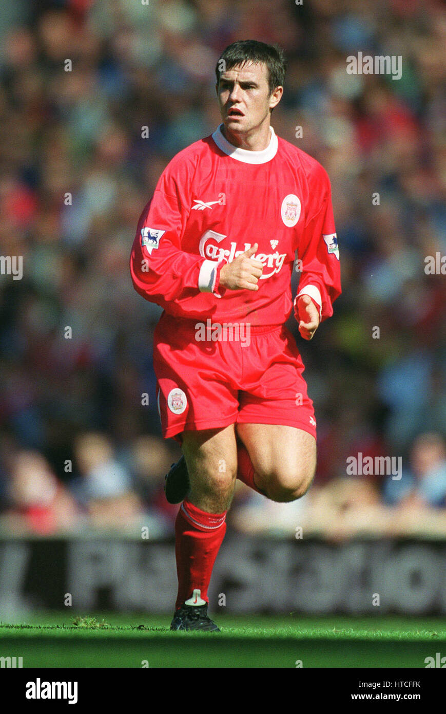 DAVID THOMPSON LIVERPOOL FC 27 August 1999 Stock Photo - Alamy