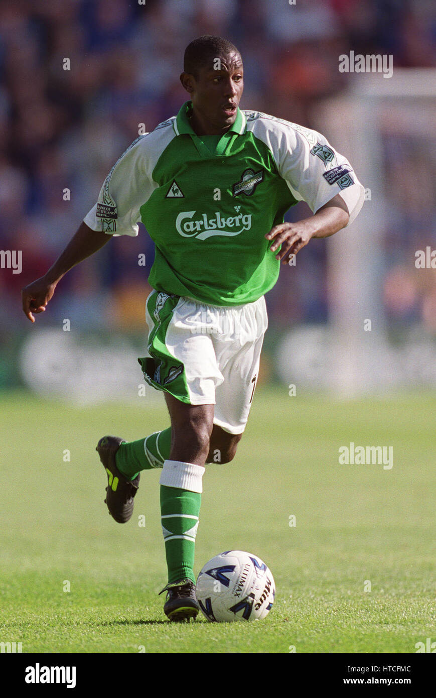 RUSSELL LATAPY HIBERNIAN FC 28 August 1999 Stock Photo - Alamy