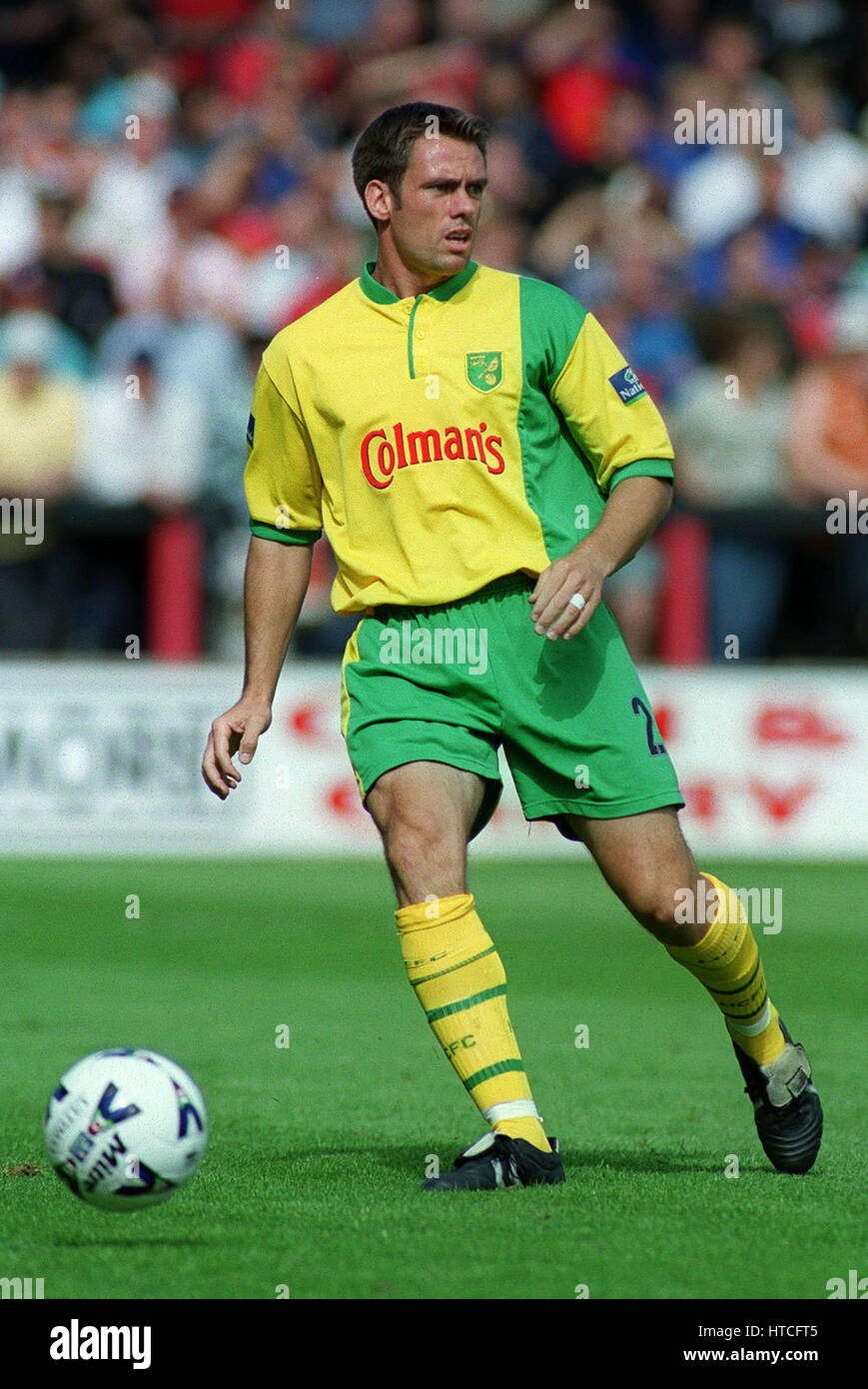 DARYL SUTCH NORWICH CITY FC 28 August 1999 Stock Photo - Alamy