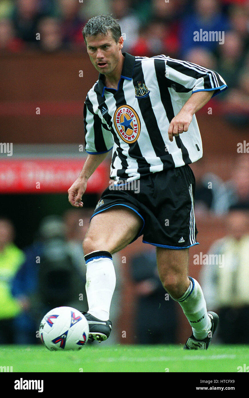 ROBERT LEE NEWCASTLE UNITED FC 29 August 1999 Stock Photo - Alamy