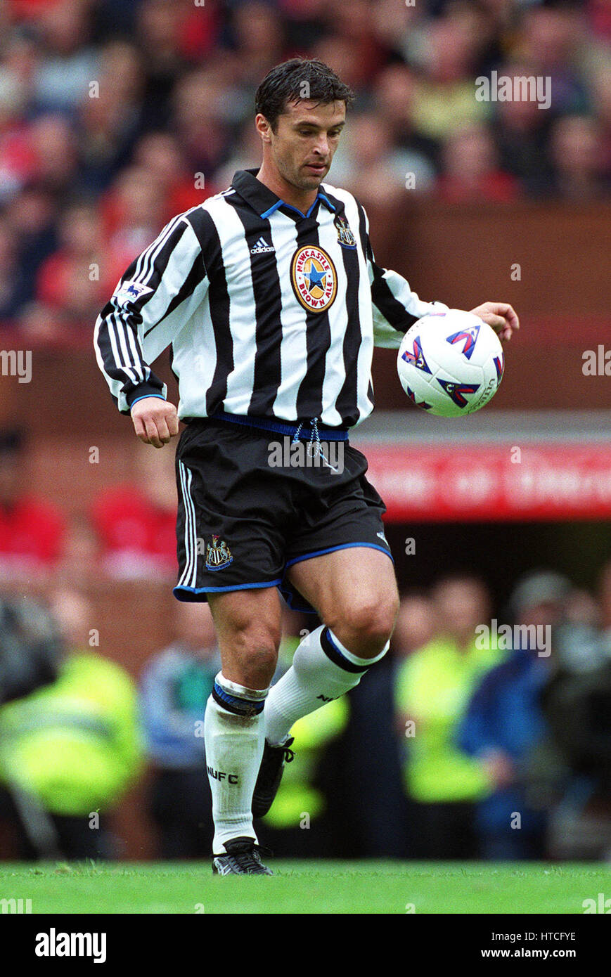 GARY SPEED NEWCASTLE UNITED FC 29 August 1999 Stock Photo - Alamy