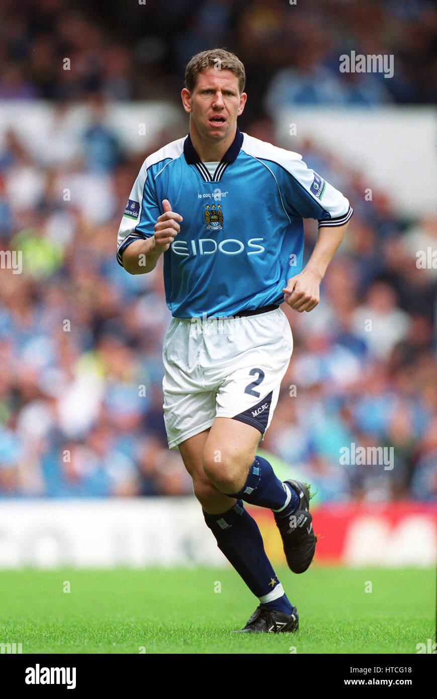LEE CROOKS . MANCHESTER CITY FC 29 August 1999 Stock Photo - Alamy