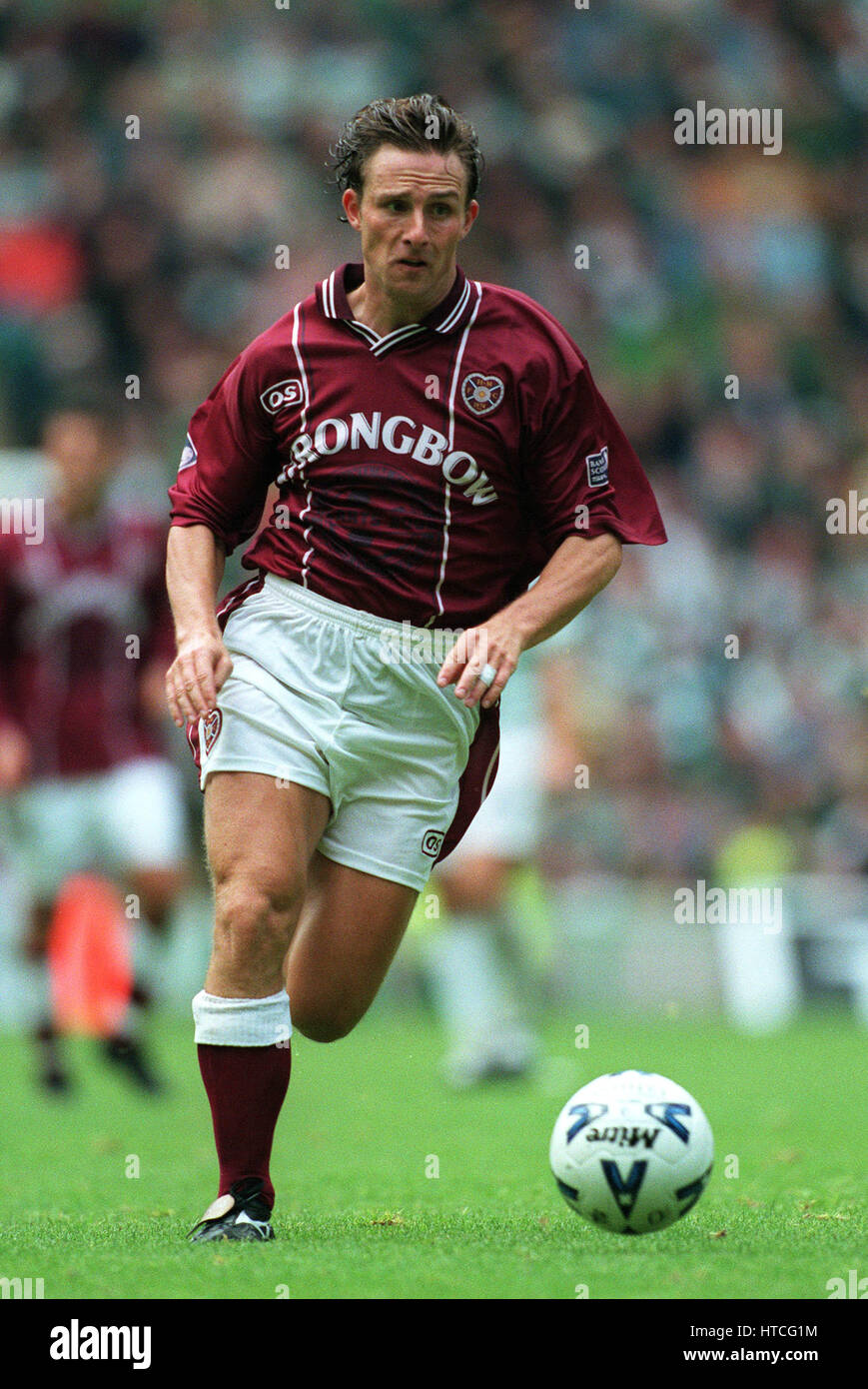 GARY MCSWEGAN HEARTS OF MIDLOTHIAN FC 29 August 1999 Stock Photo - Alamy