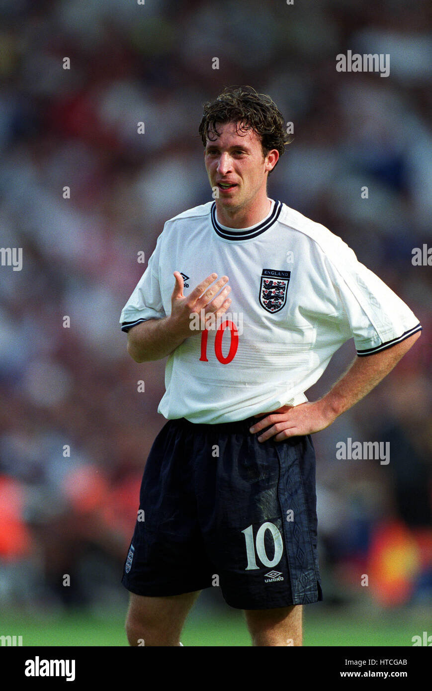 ROBBIE FOWLER ENGLAND & LIVERPOOL FC 04 September 1999 Stock Photo - Alamy