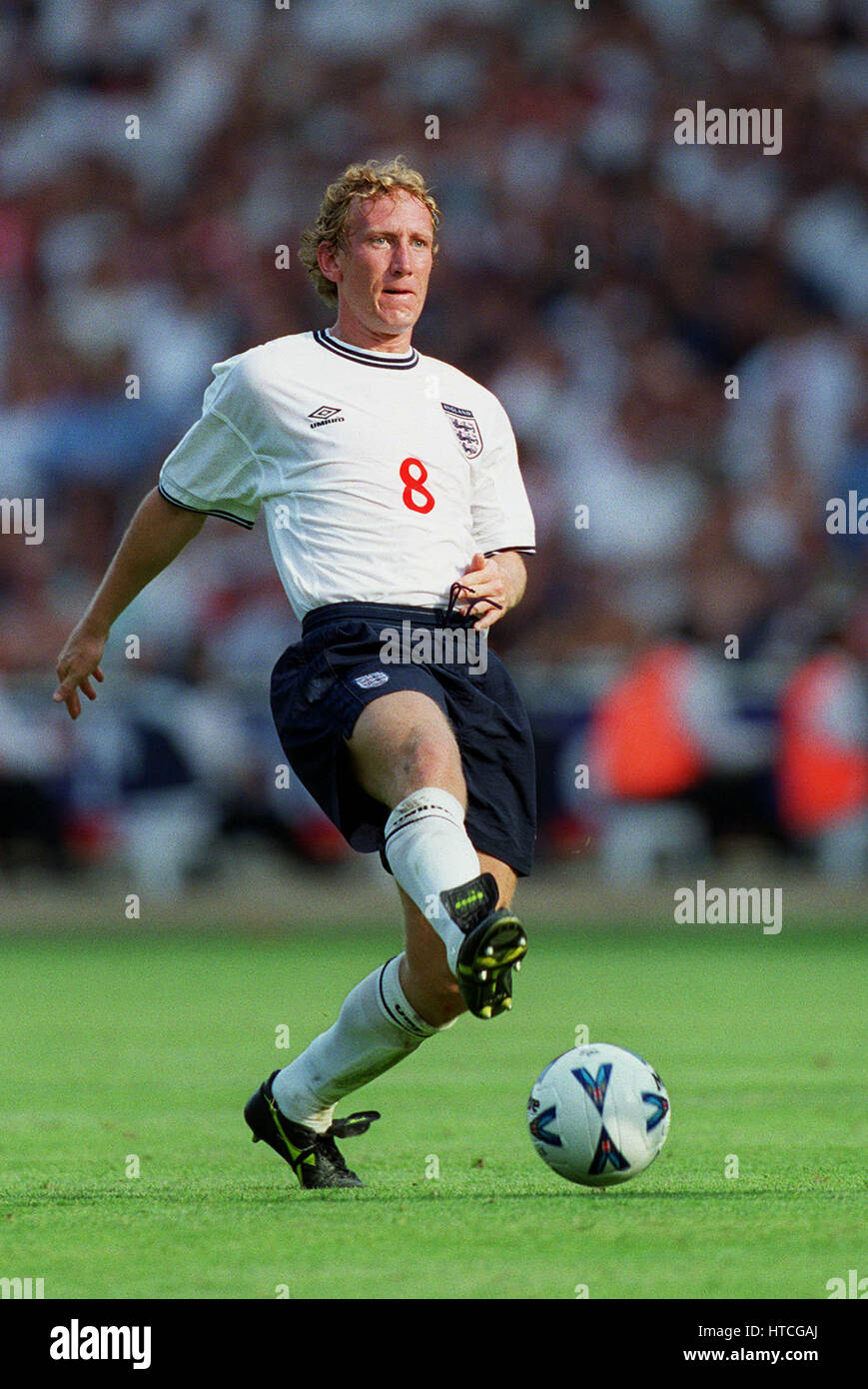 RAY PARLOUR ENGLAND & ARSENAL FC 04 September 1999 Stock Photo - Alamy