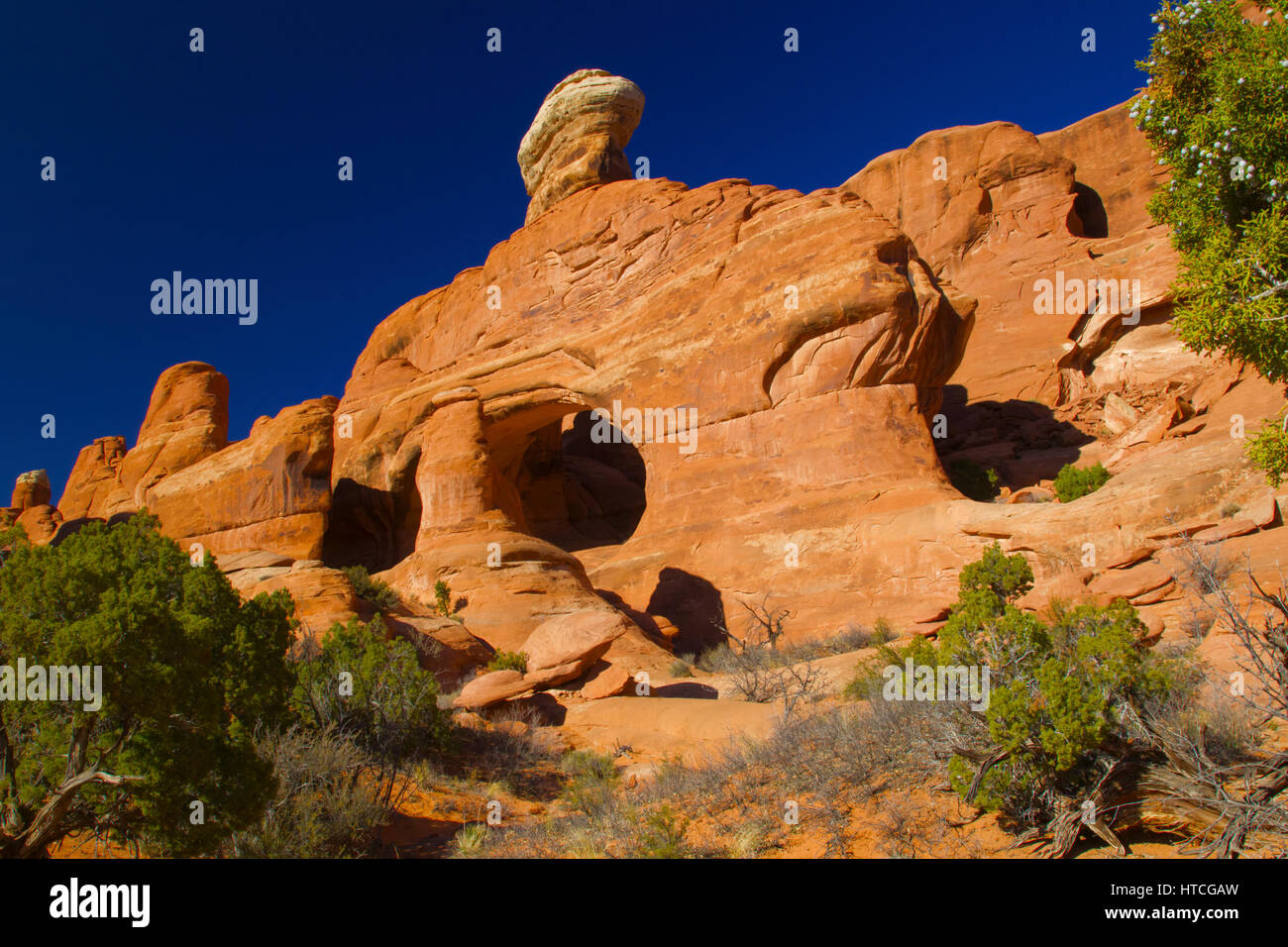 Tower arch hi-res stock photography and images - Alamy