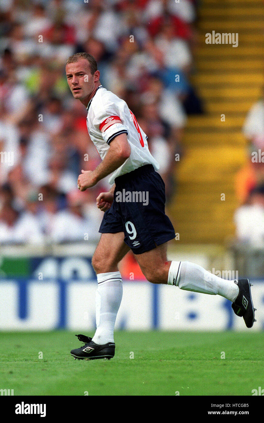 ALAN SHEARER ENGLAND & NEWCASTLE UNITED FC 04 September 1999 Stock ...