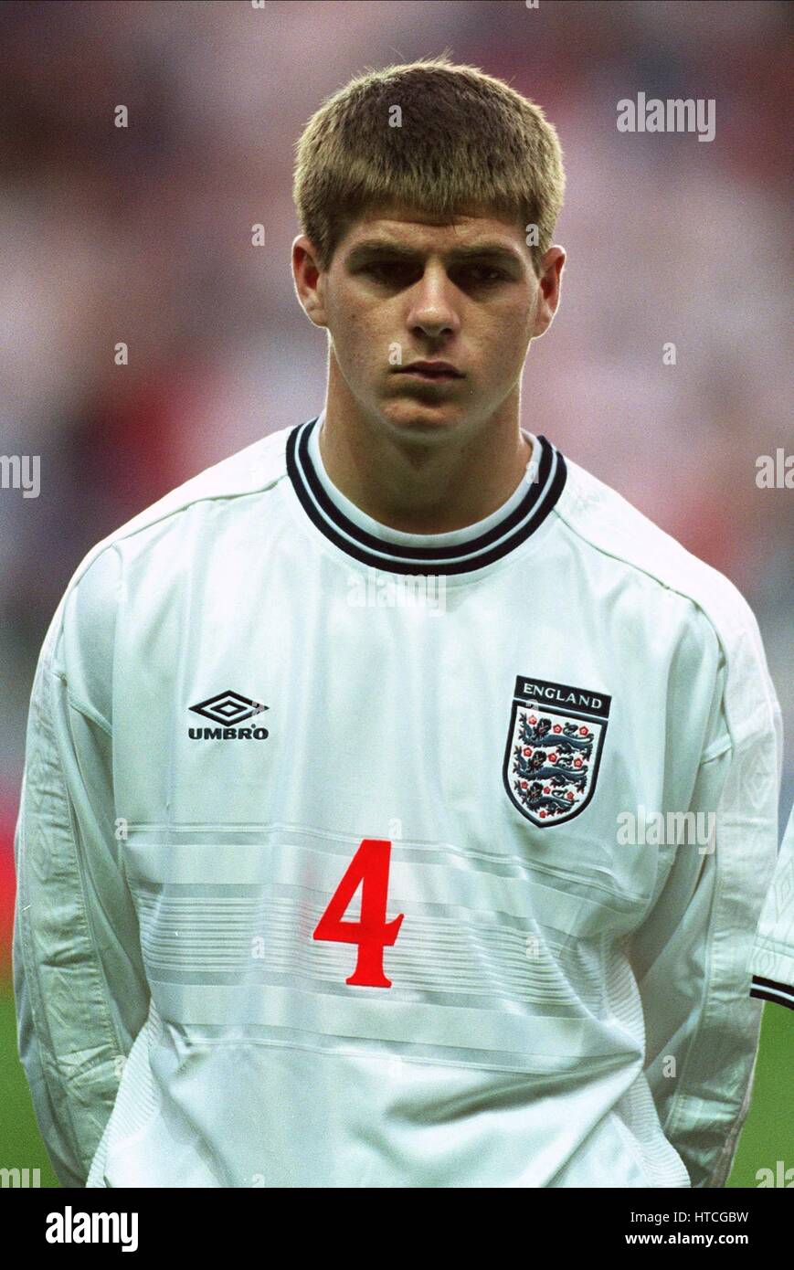 STEVEN GERRARD ENGLAND U21 & LIVERPOOL FC 03 September 1999 Stock Photo ...