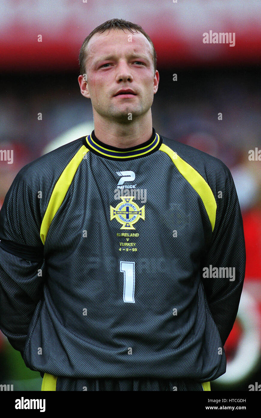 MIKE TAYLOR NORTHERN IRELAND & FULHAM FC 04 September 1999 Stock Photo ...