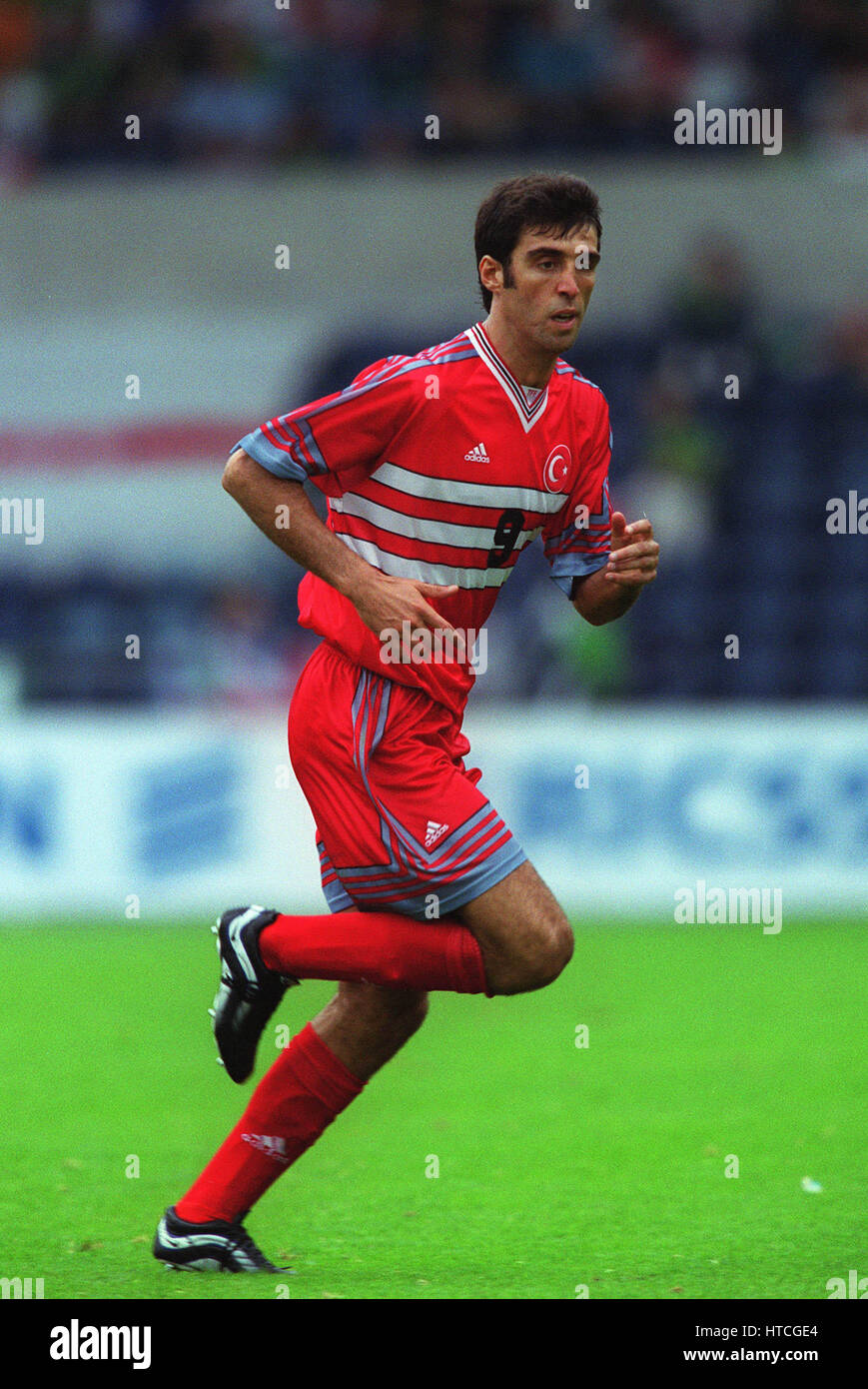 HAKAN SUKUR TURKEY & GALATASARAY FC 04 September 1999 Stock Photo - Alamy