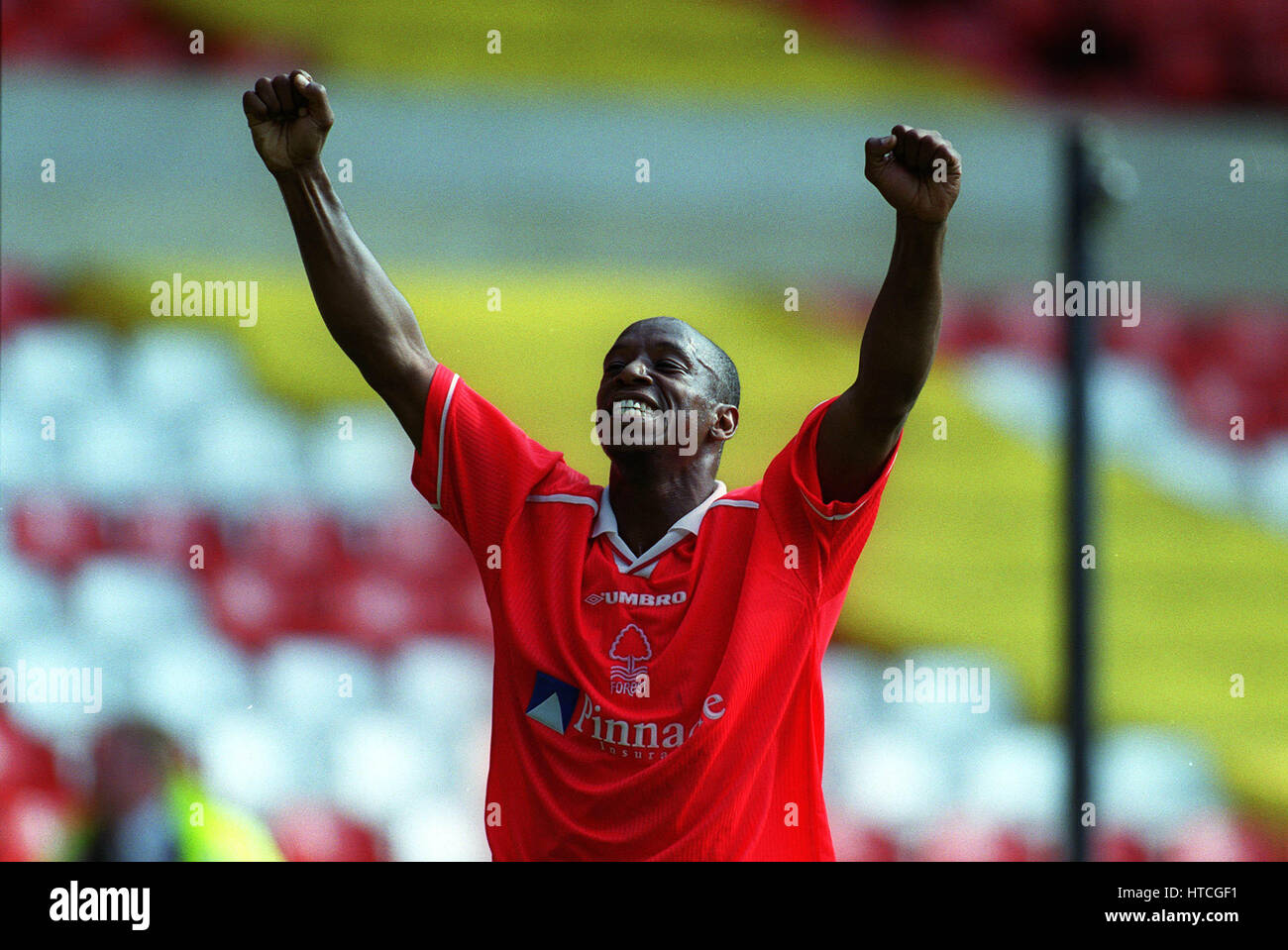 IAN WRIGHT NOTTINGHAM FOREST FC 04 September 1999 Stock Photo - Alamy