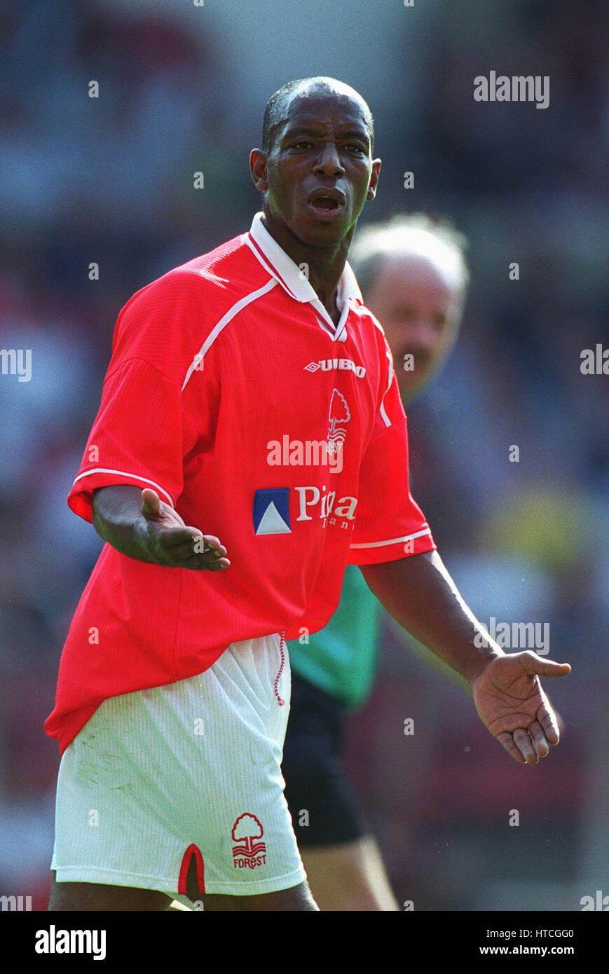 IAN WRIGHT NOTTINGHAM FOREST FC 04 September 1999 Stock Photo - Alamy