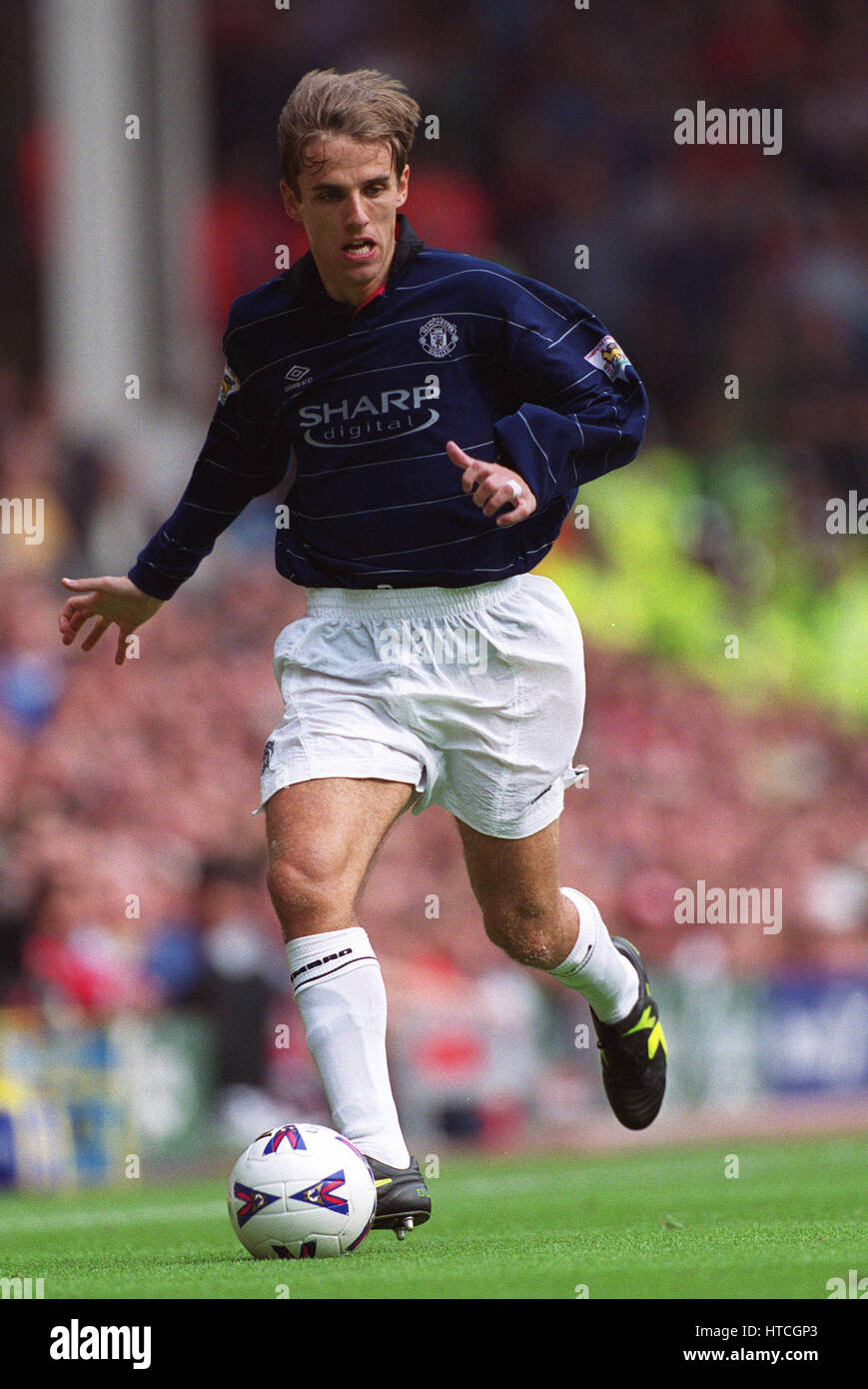 PHILIP NEVILLE MANCHESTER UNITED FC 11 September 1999 Stock Photo - Alamy