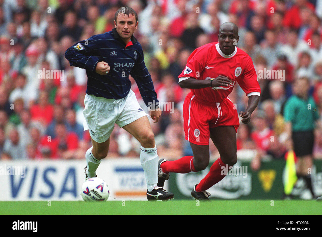 Titi camara hi-res stock photography and images - Alamy