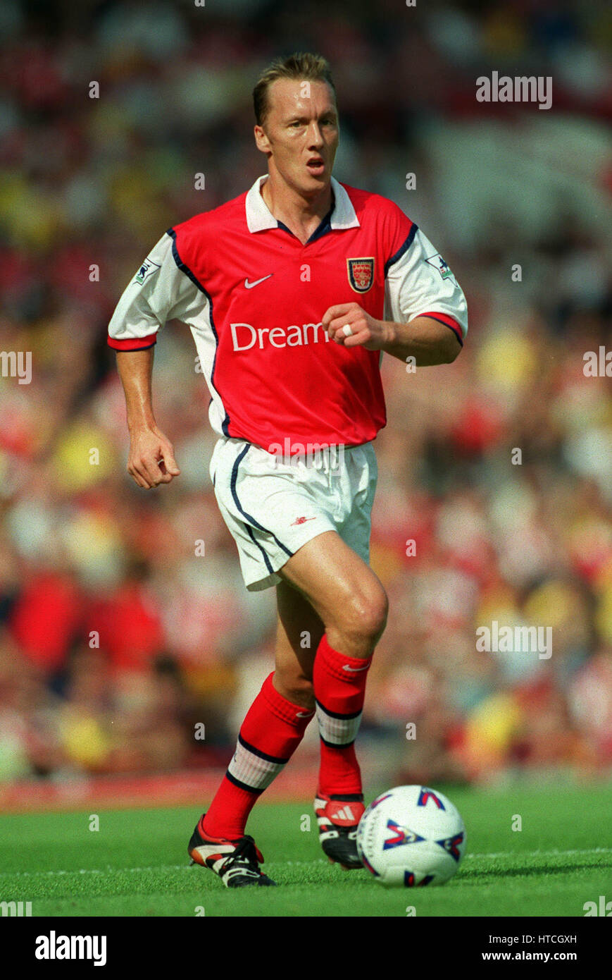 LEE DIXON ARSENAL FC 12 September 1999 Stock Photo - Alamy