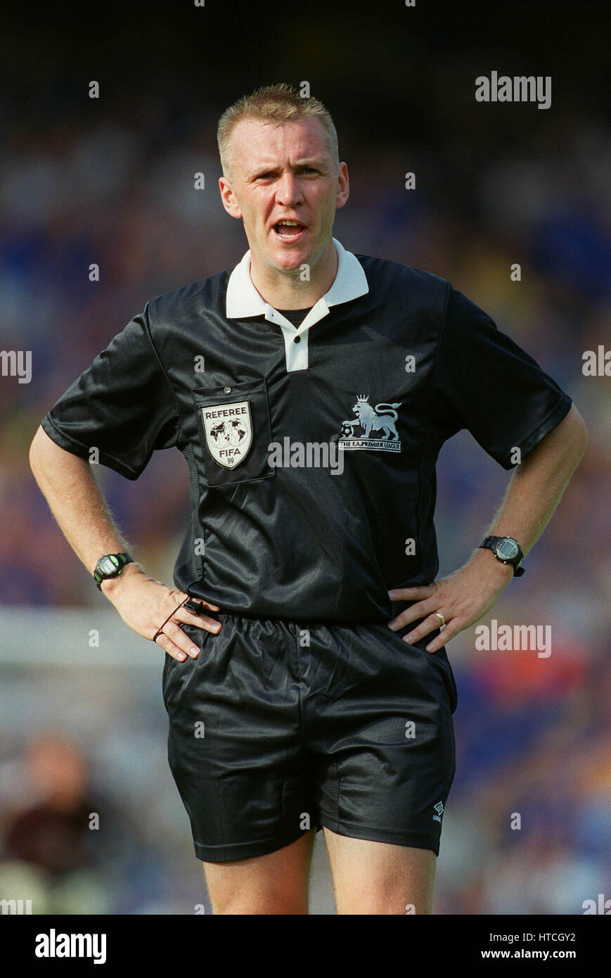 GRAHAM POLL PREMIER LEAGUE REFEREE 11 September 1999 Stock Photo - Alamy