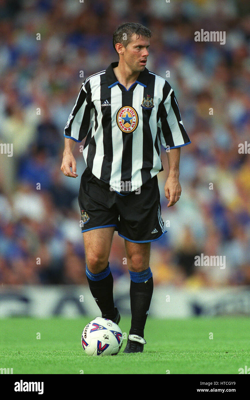 ROBERT LEE NEWCASTLE UNITED FC 11 September 1999 Stock Photo - Alamy