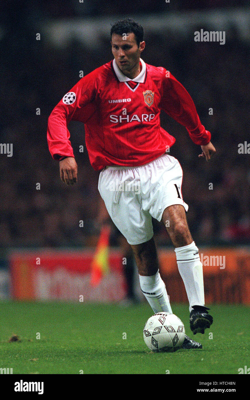 RYAN GIGGS MANCHESTER UNITED FC 14 September 1999 Stock Photo - Alamy