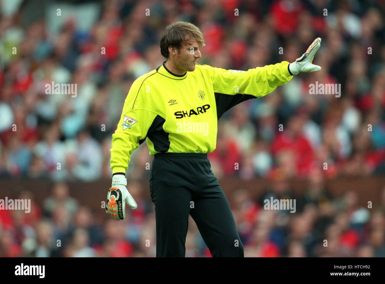 MASSIMO TAIBI MANCHESTER UNITED FC 16 September 1999 Stock Photo - Alamy