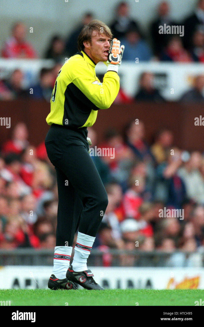 MASSIMO TAIBI MANCHESTER UNITED FC 16 September 1999 Stock Photo - Alamy