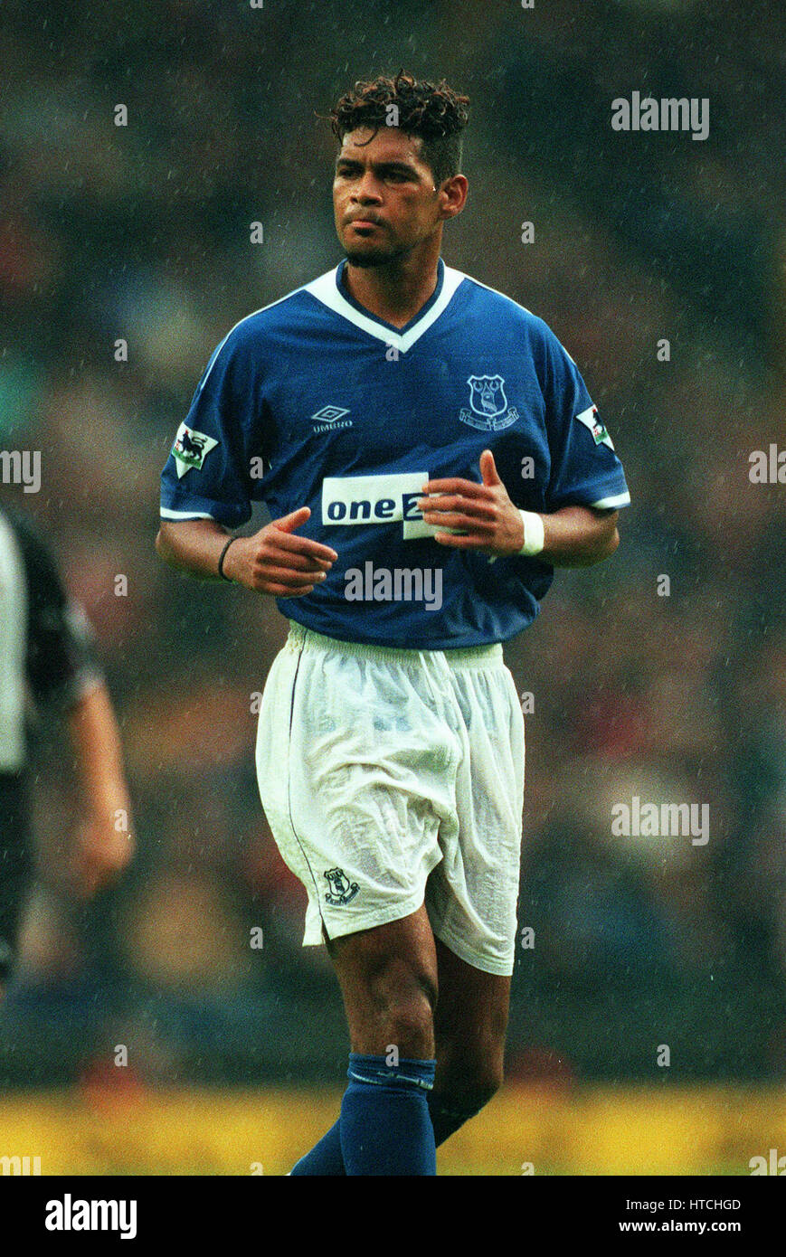 Abel xavier everton hi-res stock photography and images - Alamy