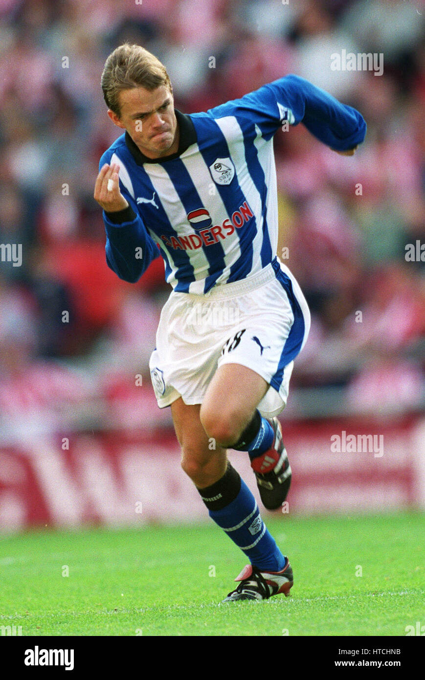 SIMON DONNELLY SHEFFIELD WEDNESDAY FC 23 September 1999 Stock Photo - Alamy