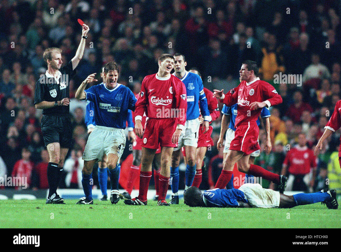 STEVEN GERRARD IS SENT OFF, LIVERPOOL V EVERTON, , 1999 Stock Photo - Alamy