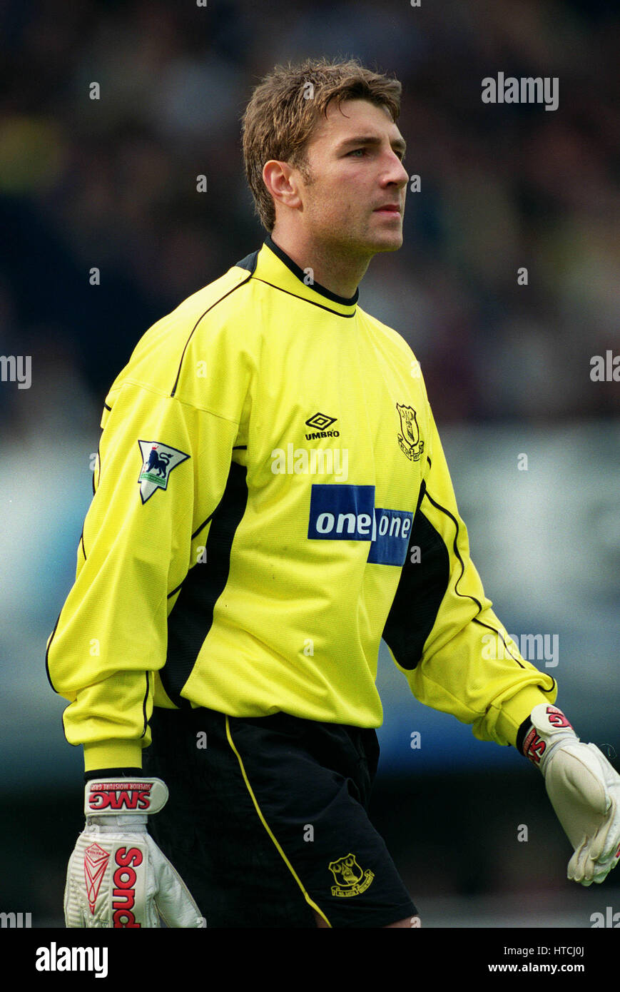 PAUL GERRARD EVERTON FC 01 October 1999 Stock Photo - Alamy