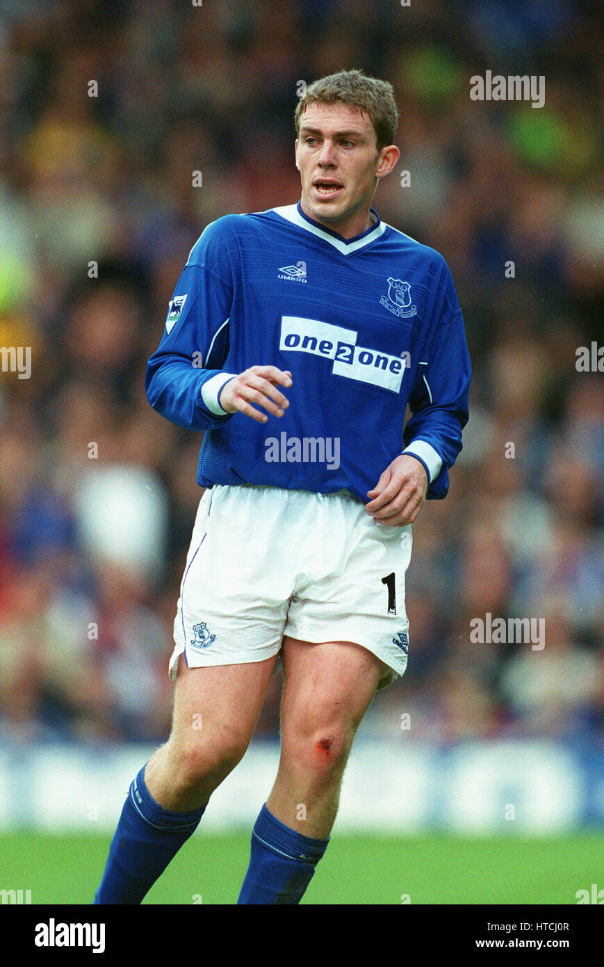 RICHARD DUNNE EVERTON FC 01 October 1999 Stock Photo - Alamy